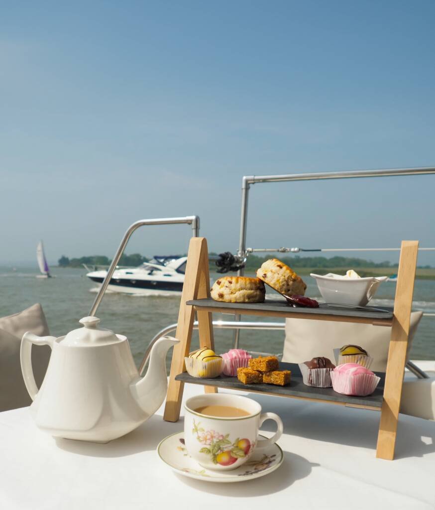 Afternoon Tea Cruise – Cruise Essex